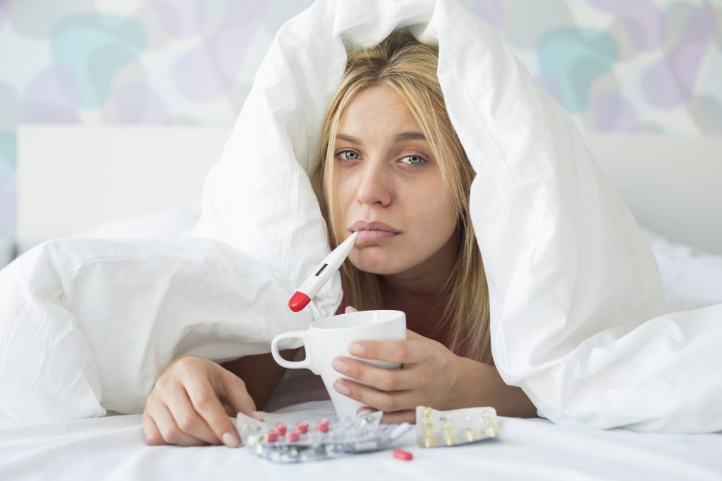 Common cold vs. flu (influenza), differences in symptoms, transmission ...