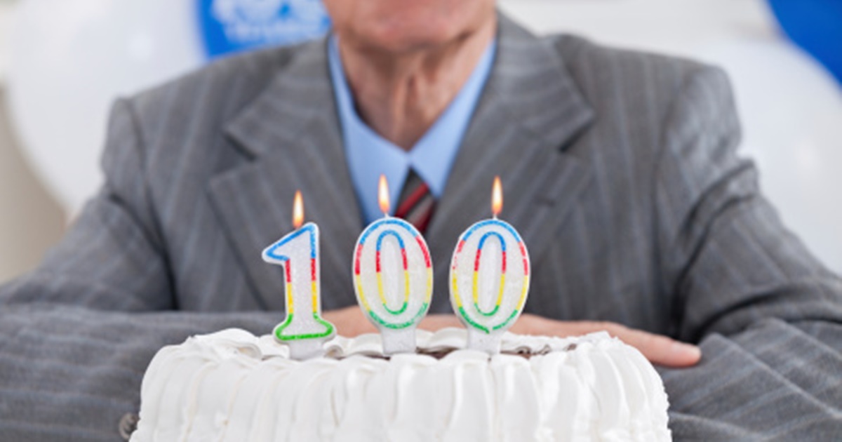 Extreme old age associated with unique chromosome variants