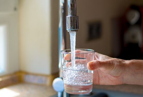 Study finds pros and cons to drinking tap water